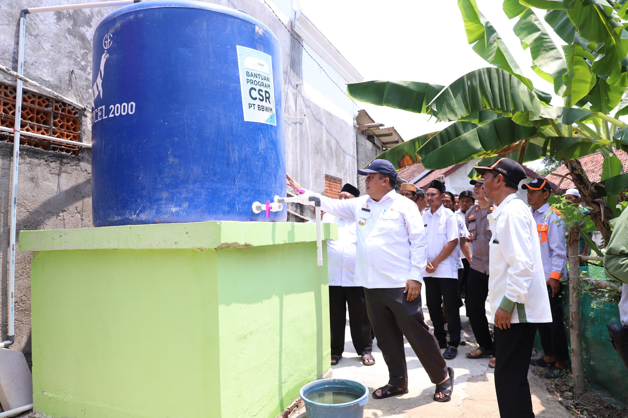 Dedy Supriyadi Resmikan Sumur Bor Satelit di Muaragembong - Liputan9 ...